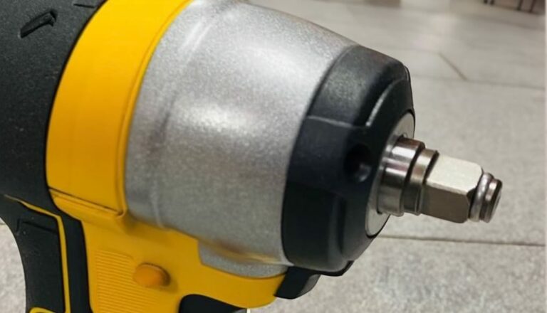 Dewalt vs Milwaukee Impact Wrench - Clever Handymen